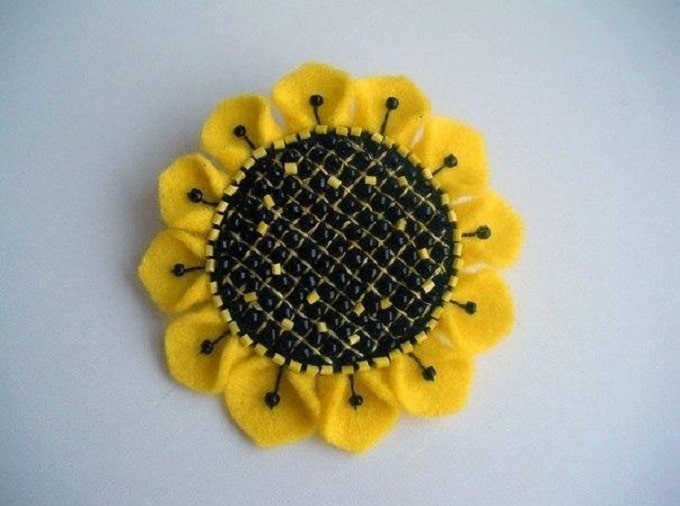 DIY Brooches: 30 Ways to Jazz-up Your Fashion • Cool Crafts