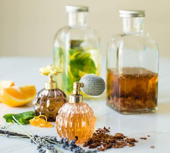 DIY Perfumes: 30 Ways To Make Your Own Perfume (without chemicals ...